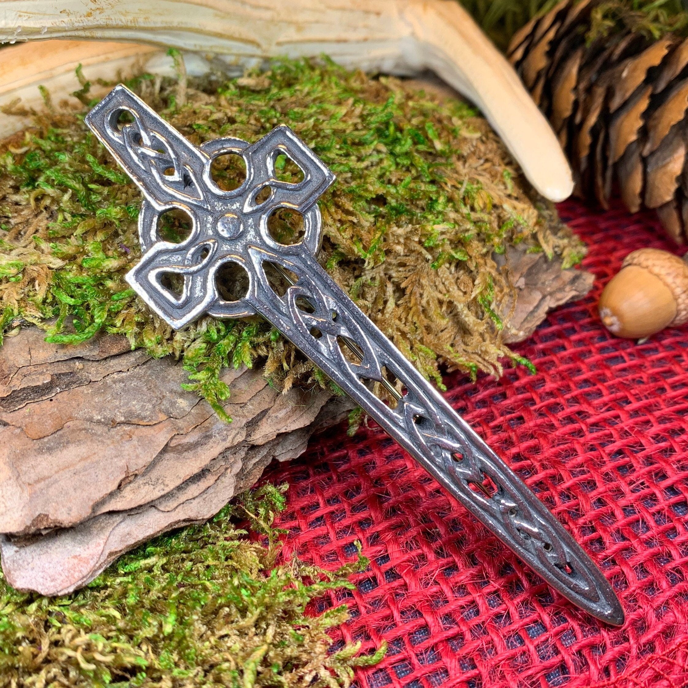 Rowan Celtic Cross Kilt Pin – Mammoth Nation